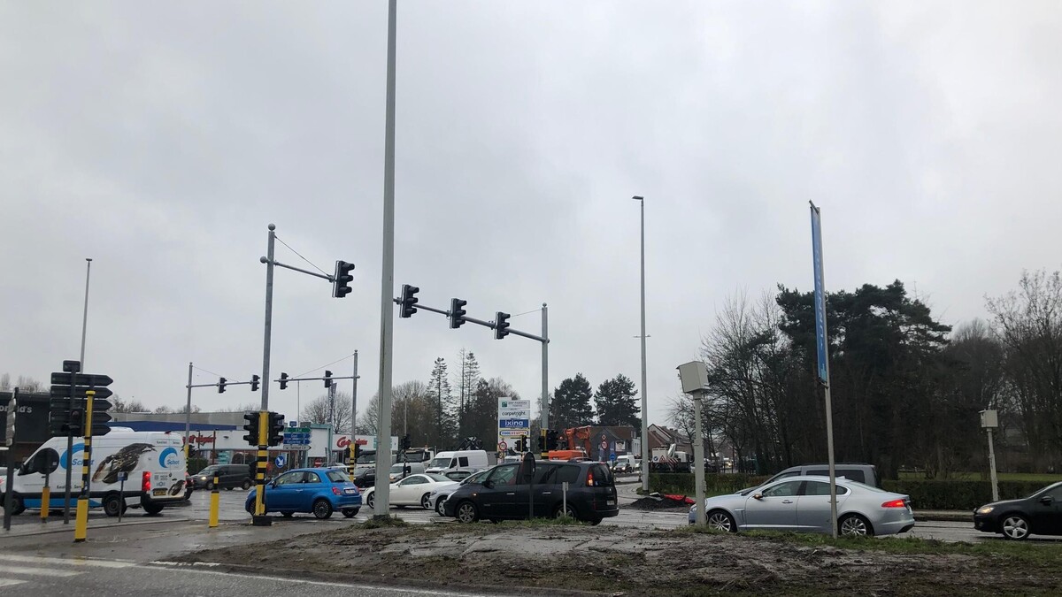 Nieuwe verkeerslichten maken zwart kruispunt conflictvrij: “Komende jaren ook andere kruispunten ...